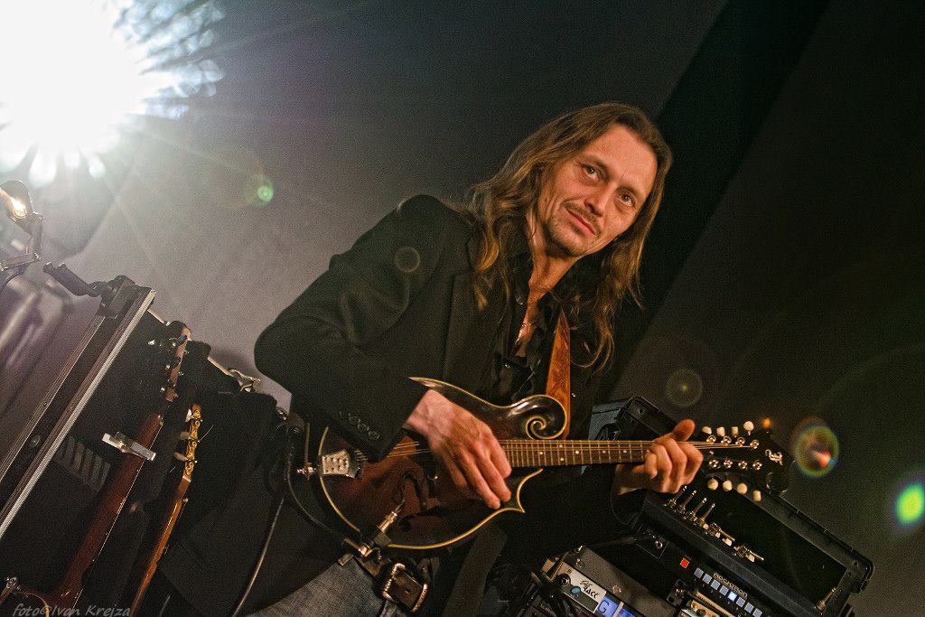 Czech musician Michael Vašíček - Artists - Furch Guitars