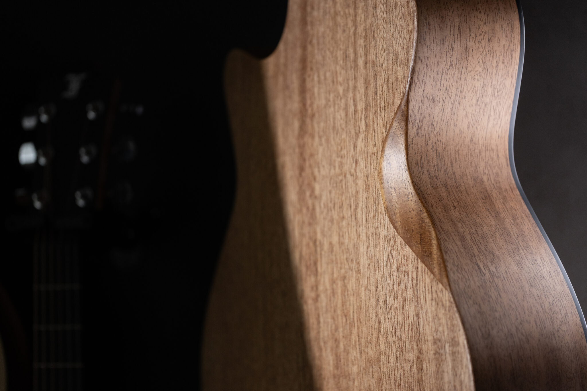 Comfort Meets Innovation in the new Violet Deluxe Gc-SM - Furch Guitars